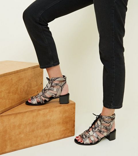 Sandales à talons | Sandales à brides & à lanières | New Look