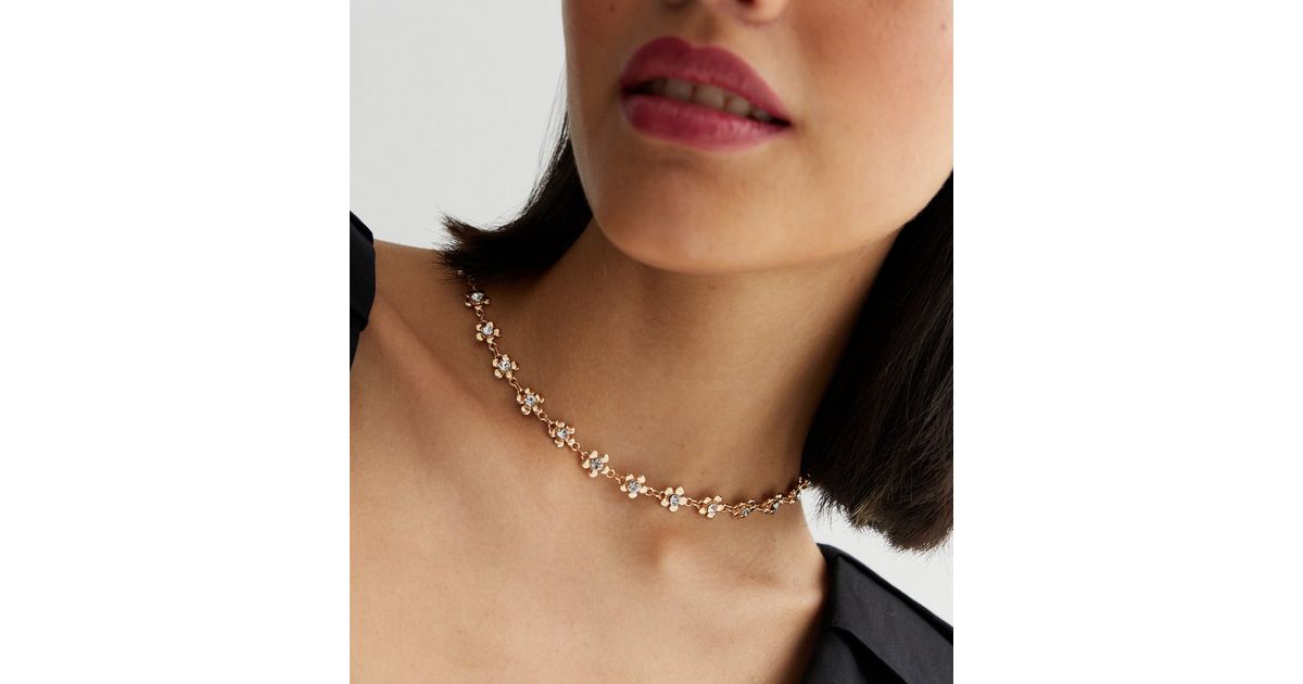 Gold Flower Chain Necklace | New Look