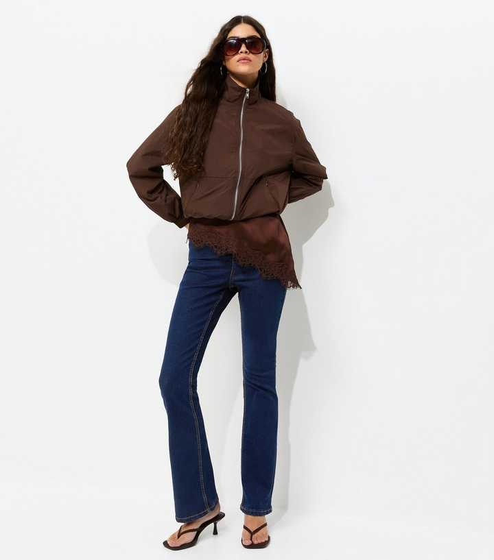 Indigo Wash Waist Enhance Quinn Bootcut Stretch Denim Jeans | New Look