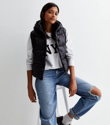 Black Puffer Hooded Crop Gilet | New Look