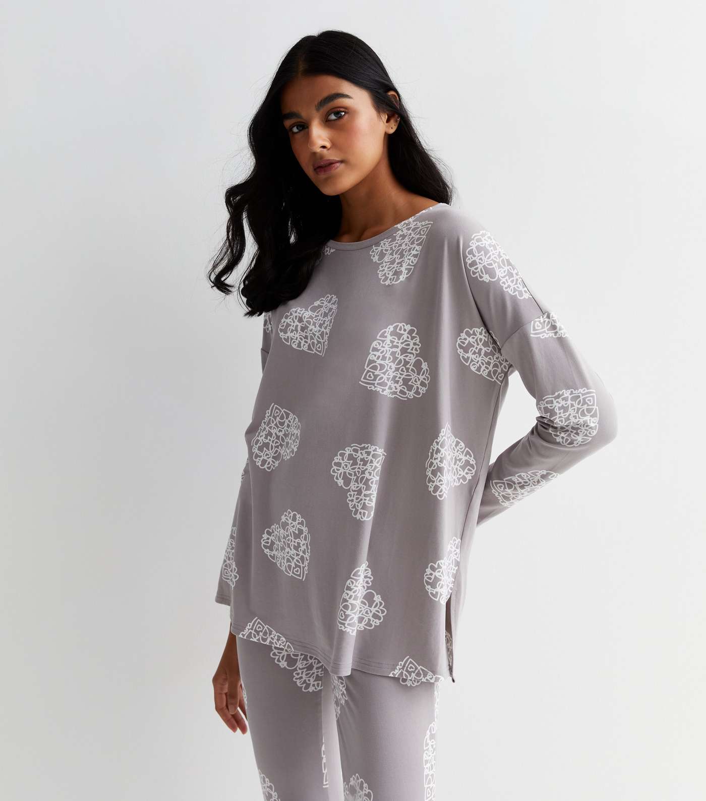 Light Grey Pyjama Set With Heart Print New Look