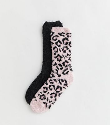 2 Pack Pink Leopard and Plain Fluffy Socks | New Look
