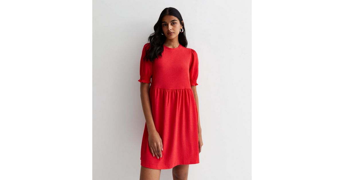 Red Crinkle Puff Sleeve Smock Mini Dress | New Look