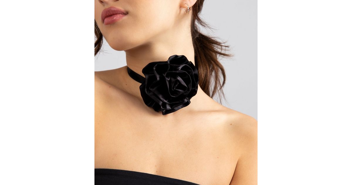Freedom Black Flower Corsage Choker | New Look