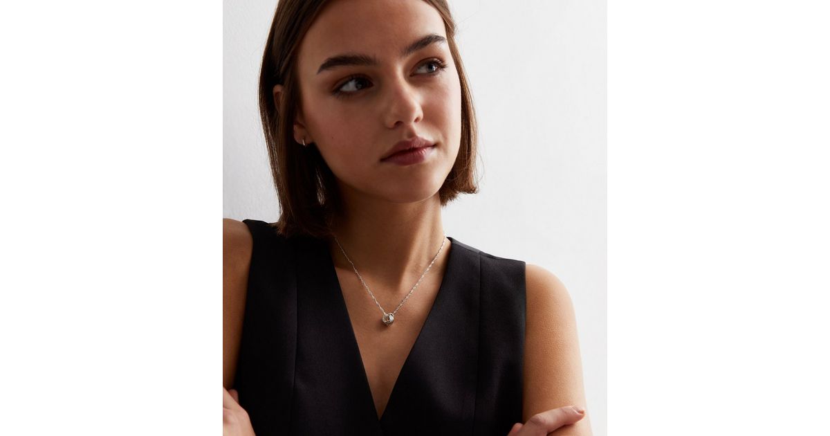Silver Knot Pendant Necklace | New Look
