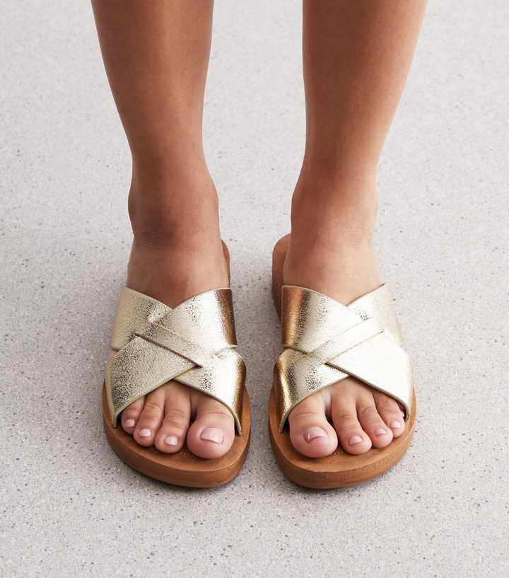 Wide Fit Gold Leather-Look Twist Sliders | New Look