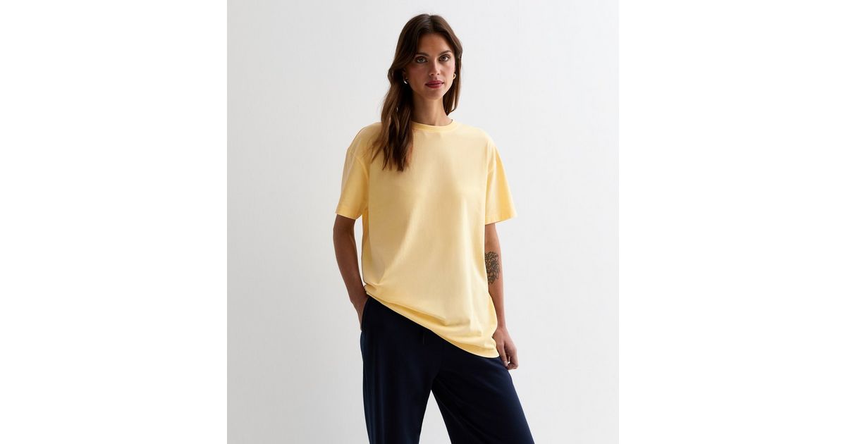 Pale Yellow Acid Wash Cotton Crew Neck Oversized T-Shirt | New Look