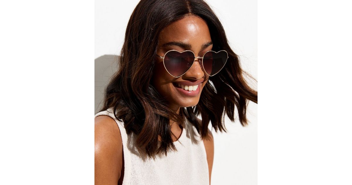 Gold Heart Frame Sunglasses New Look