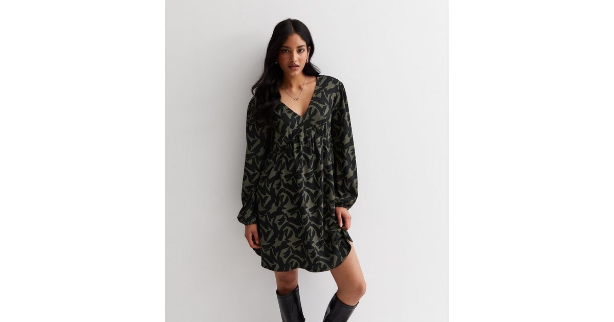 Green Mark Making Crinkle Smock Mini Dress | New Look