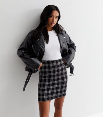 Petite Black Check Mini Tube Skirt | New Look