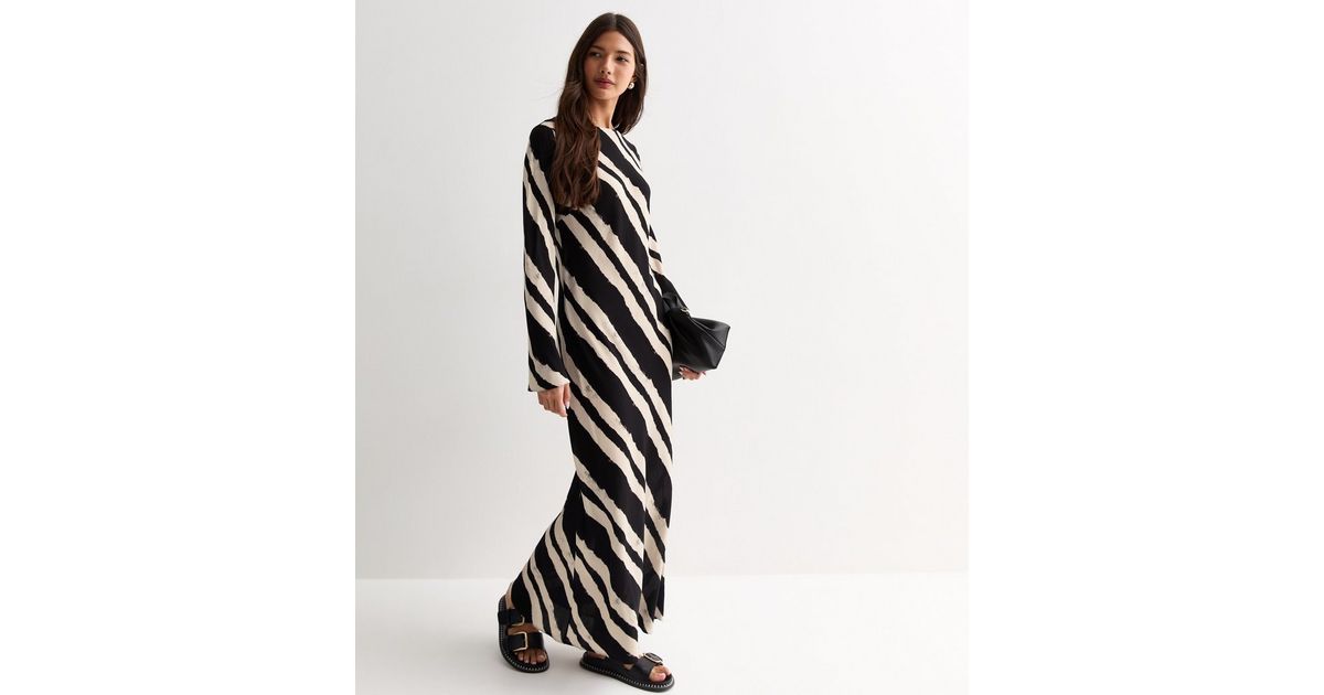 Black Diagonal Stripe Maxi Dress | New Look