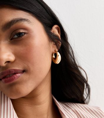 Gold Tone Chunky Tapered Hinge Hoops | New Look