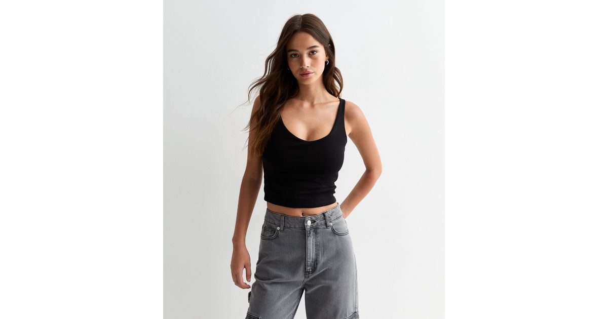Black Scoop-Neck Crop Vest Top | New Look