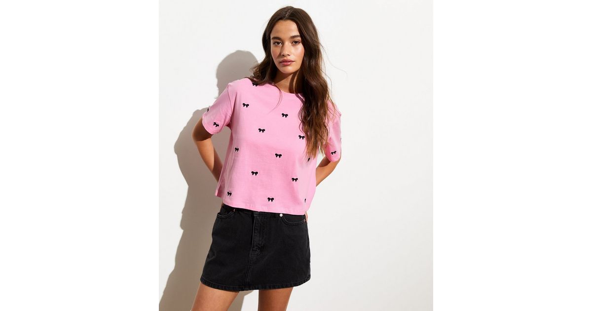 Pink Cotton Bow-Embroidered Boxy T-Shirt | New Look