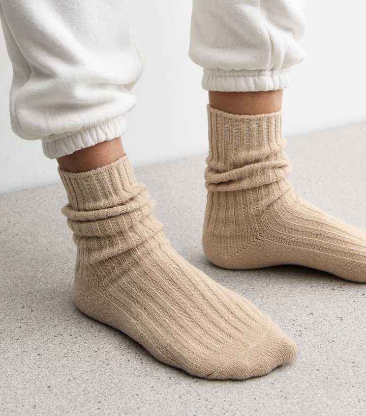 Cream Rib Knit Sparkle Lounge Socks | New Look