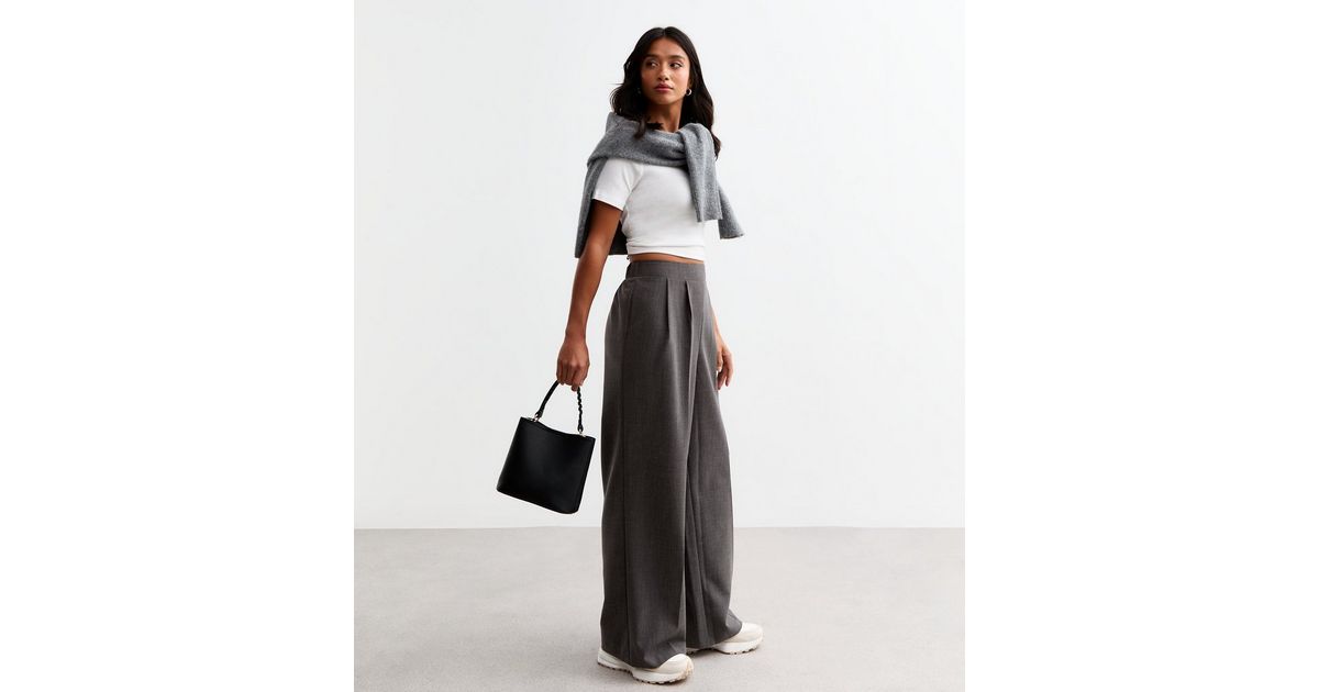 Petite Dark Grey Pull On Wide Leg Tailored Trousers | New Look
