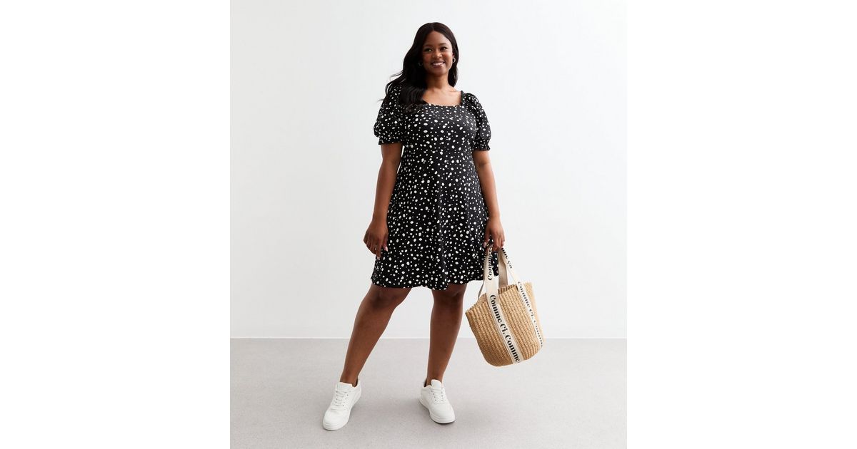 Curves Black Spot Print Crinkle Puff Sleeve Mini Dress | New Look