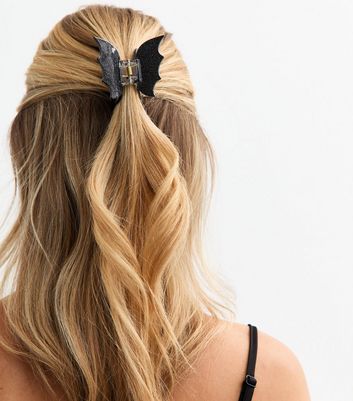 Black Glittered Bat Halloween Hair Claw Clip | New Look