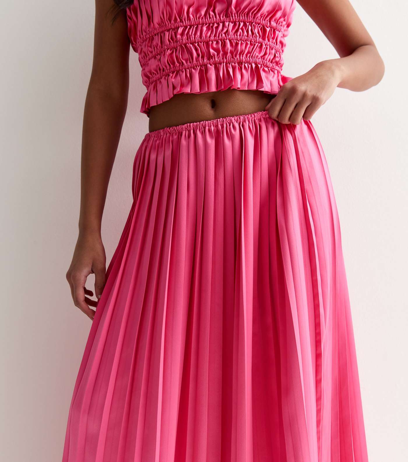 Gini London Mid Pink Pleated Satin Midi Skirt New Look