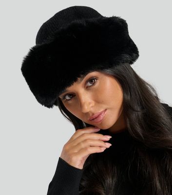 Black beanie with fur store