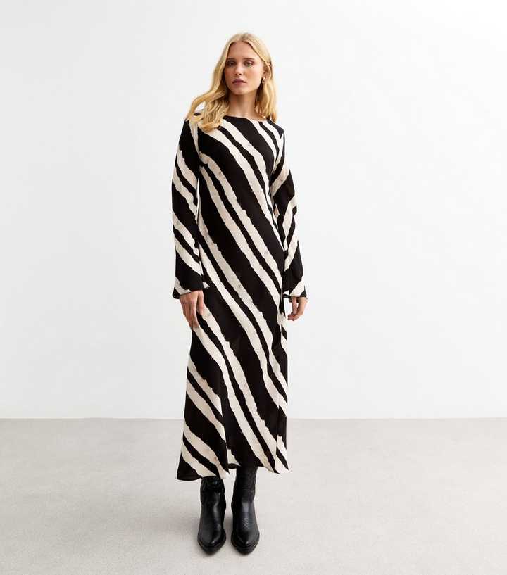 Black Diagonal Stripe Print Maxi Dress | New Look