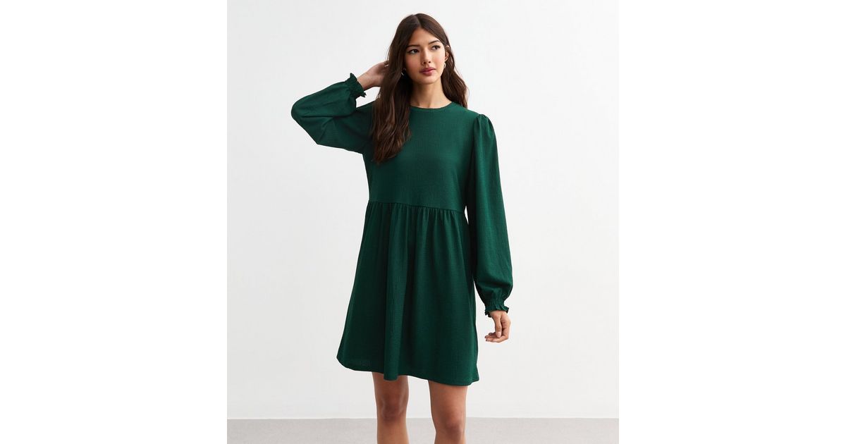 Green Crinkle Long Sleeve Mini Smock Dress New Look