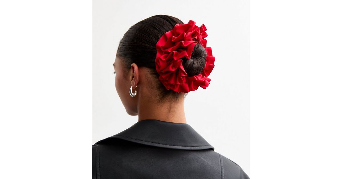 Red Pleated Trim Scrunchie | New Look