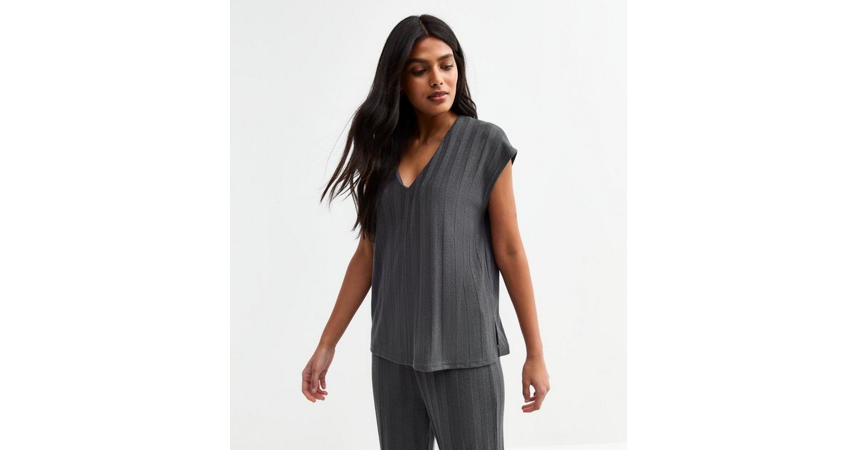 Dark Grey Wide Rib V-Neck Top | New Look