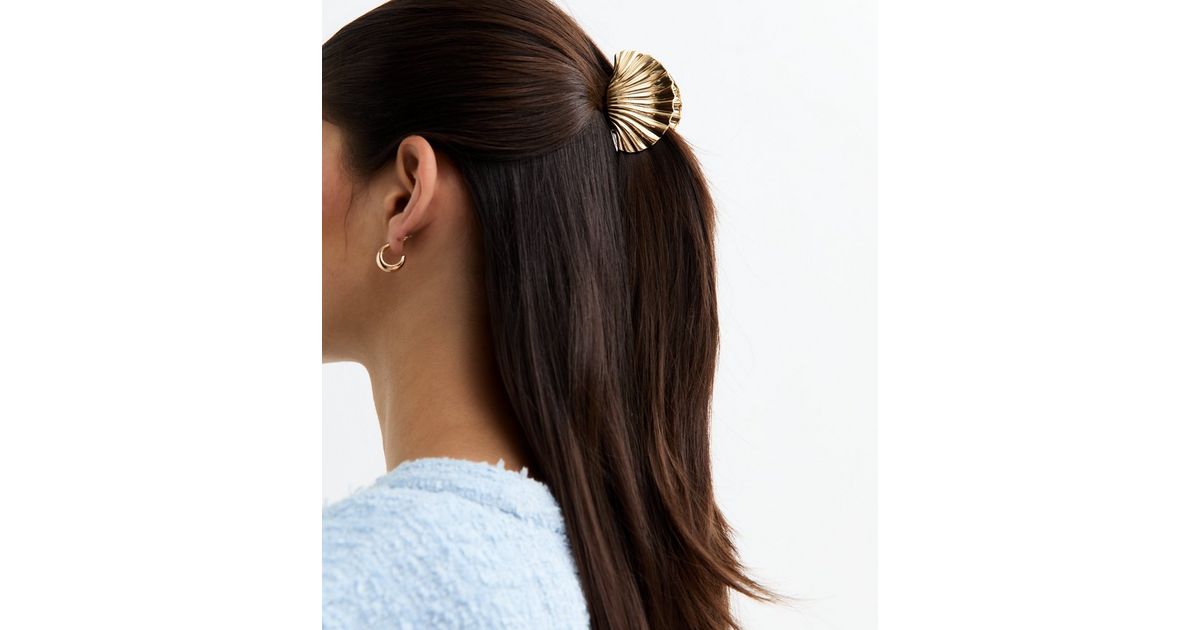 Gold Metallic Shell Hair Claw Clip | New Look