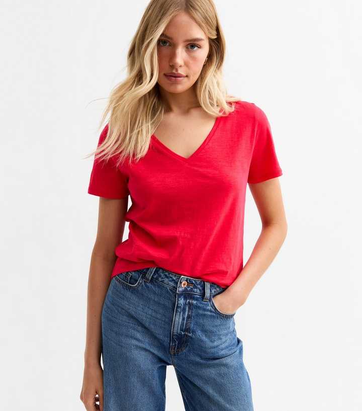 Red V-Neck Relaxed Fit T-Shirt | New Look