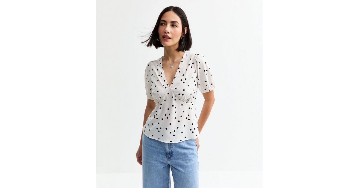 White Spot Print V-Neck Tea Blouse | New Look