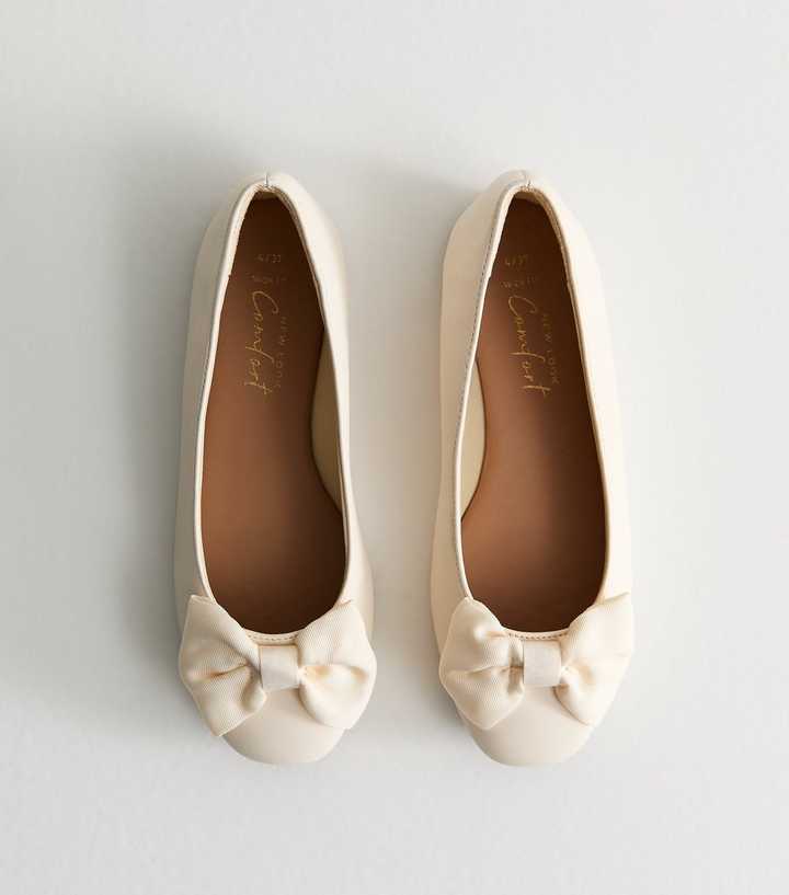 Wide Fit Off White Faux Leather Bow Ballet Flats | New Look
