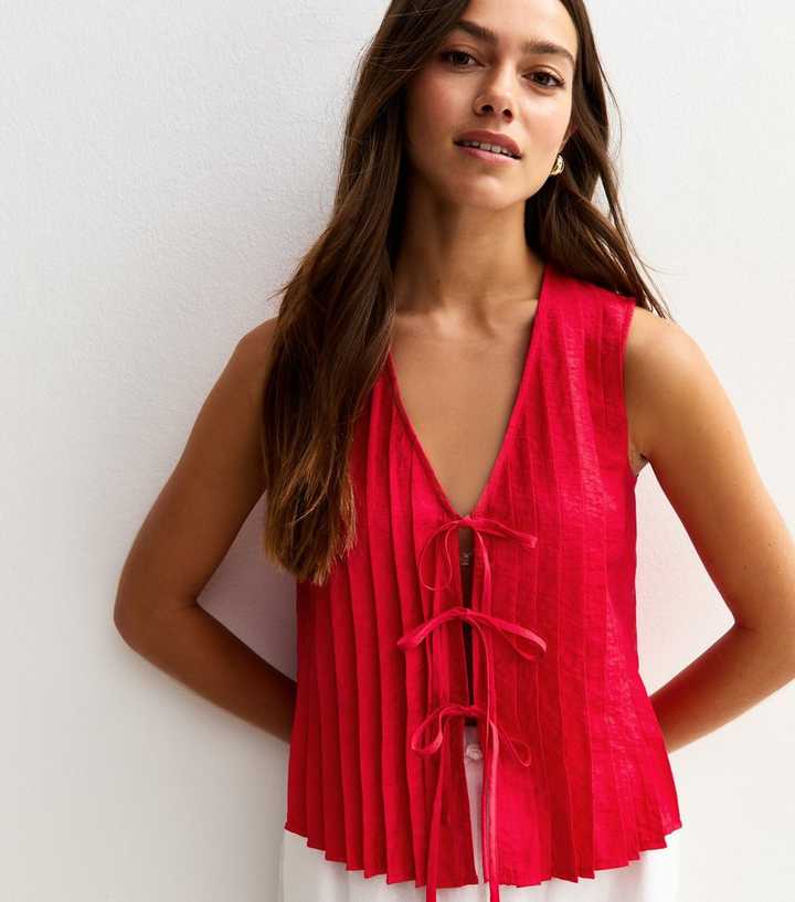 Petite Red Pleated Tie Front Sleeveless Top | New Look