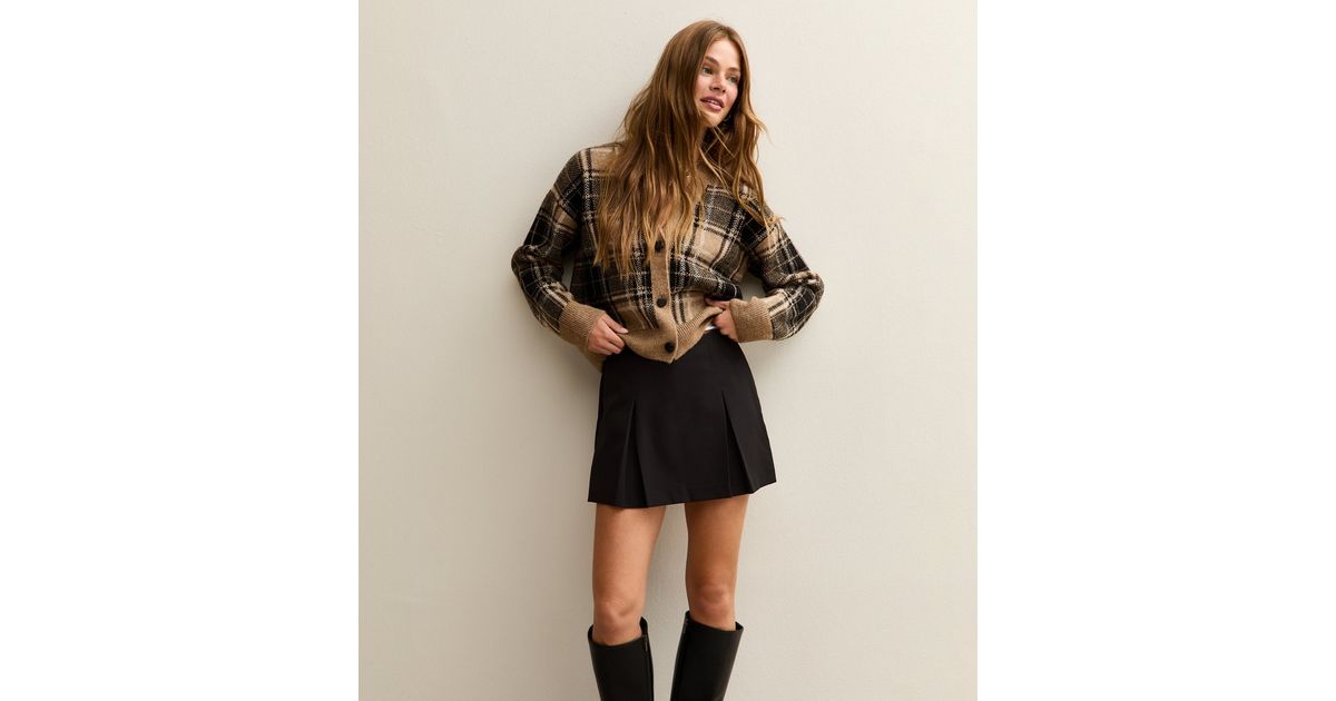 Black Woven Pleated Skort | New Look