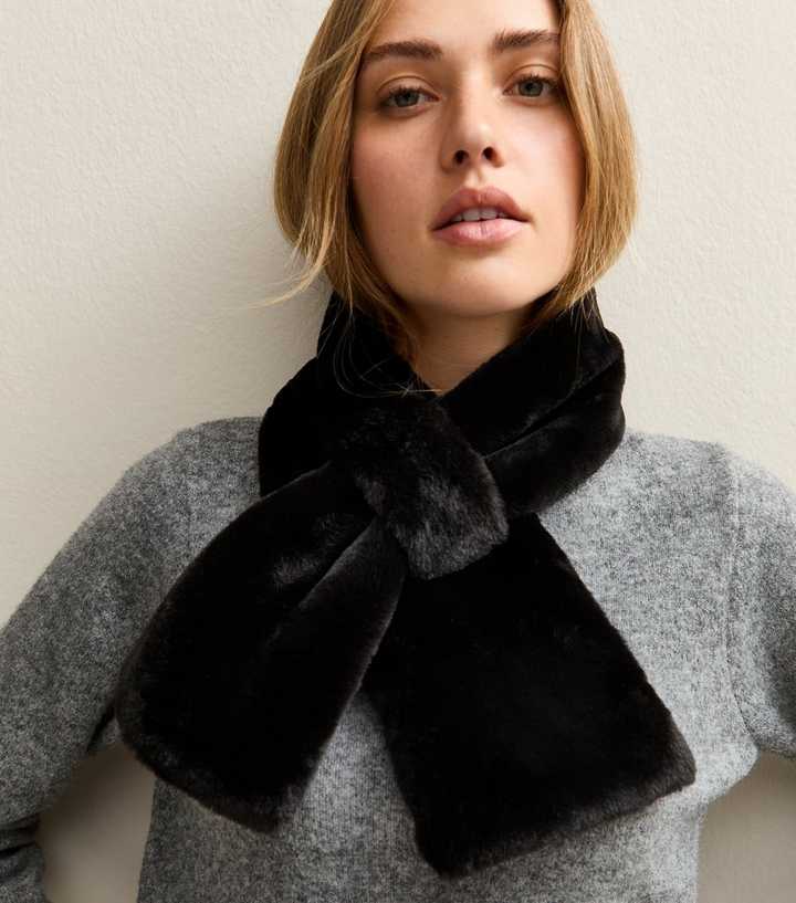 Black Faux Fur Neck Scarf | New Look