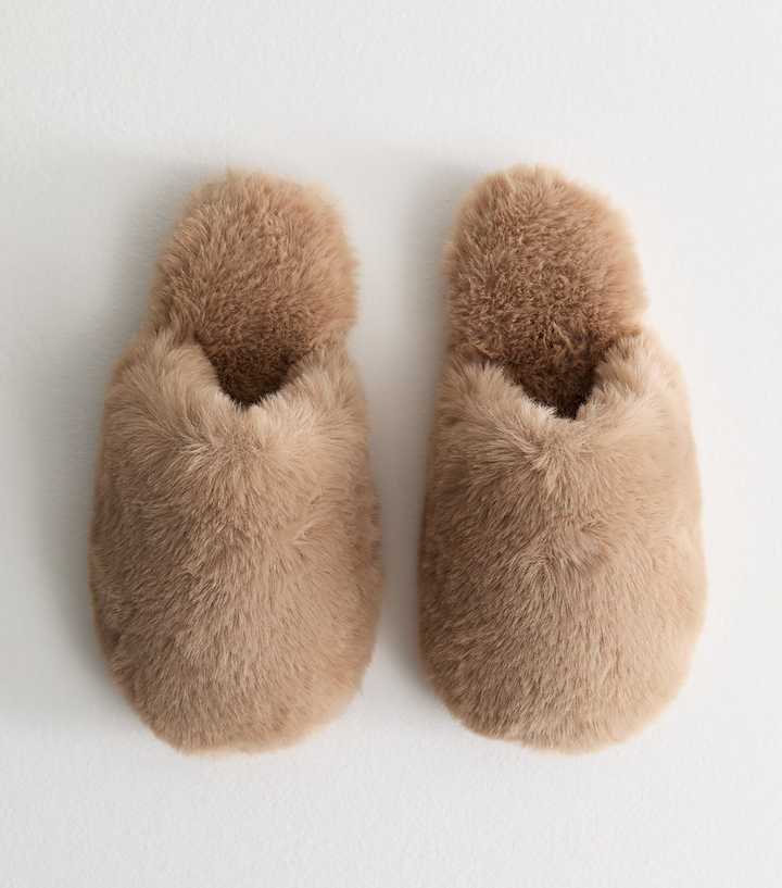 Light Brown Faux Fur Slippers | New Look