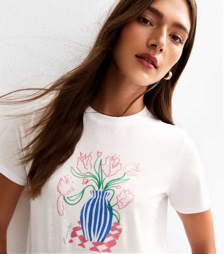 White Flowers Print Relaxed T-Shirt | New Look