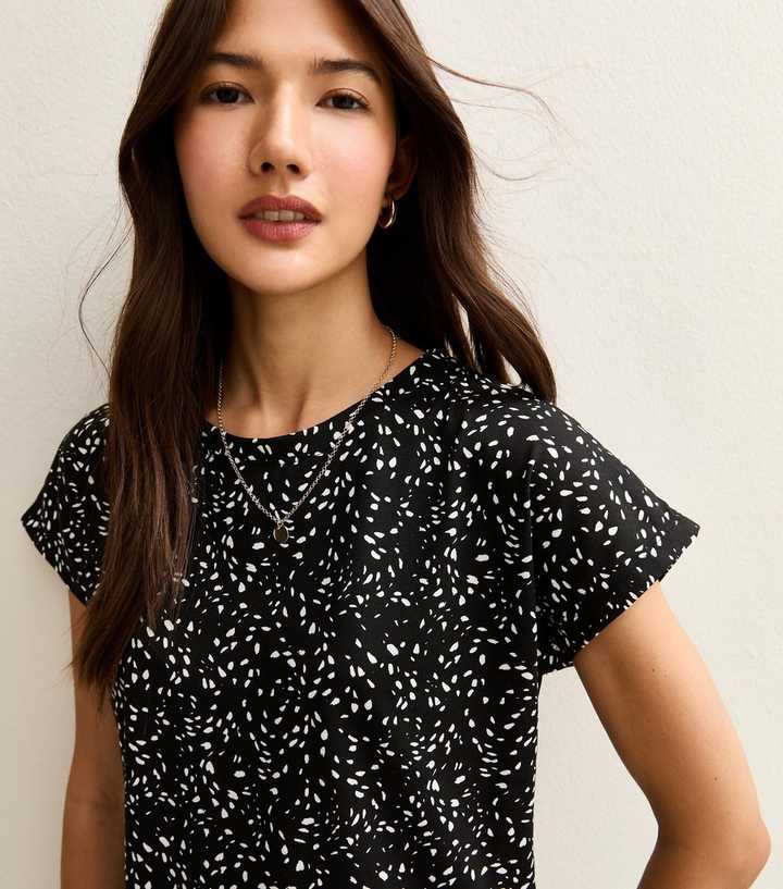 Black Patterned Crew Neck Top | New Look