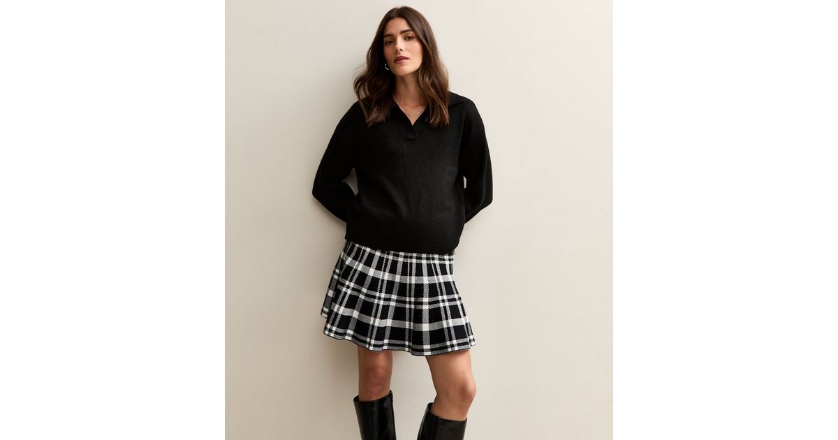 Black Check Knit Flippy Mini Skirt | New Look