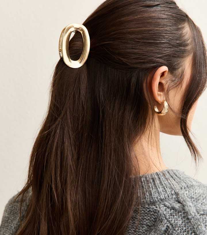 Gold Circular Metallic Hair Clip | New Look
